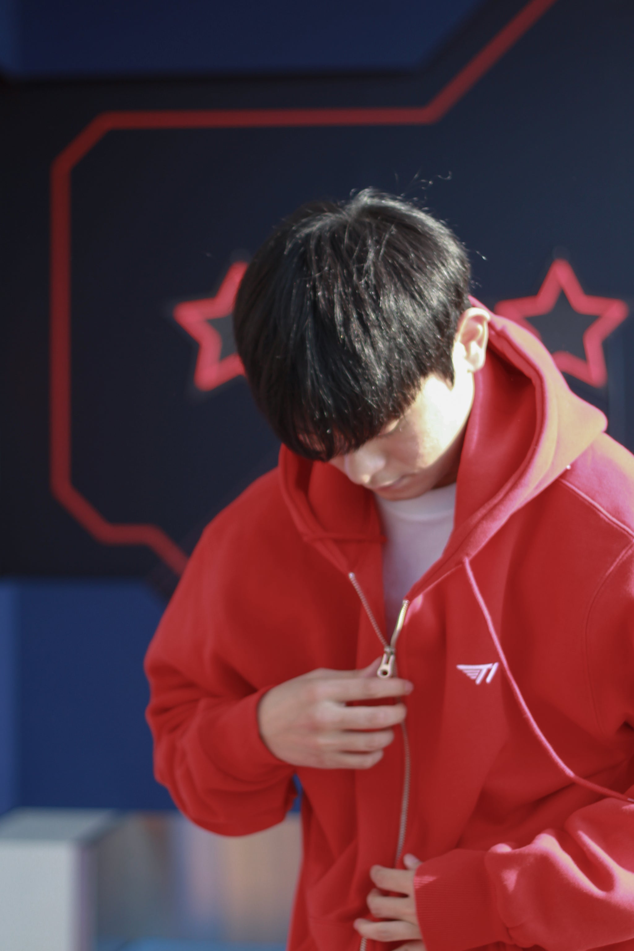 2022 T1 Red Zip-Up Hoodie – FUTAROKU